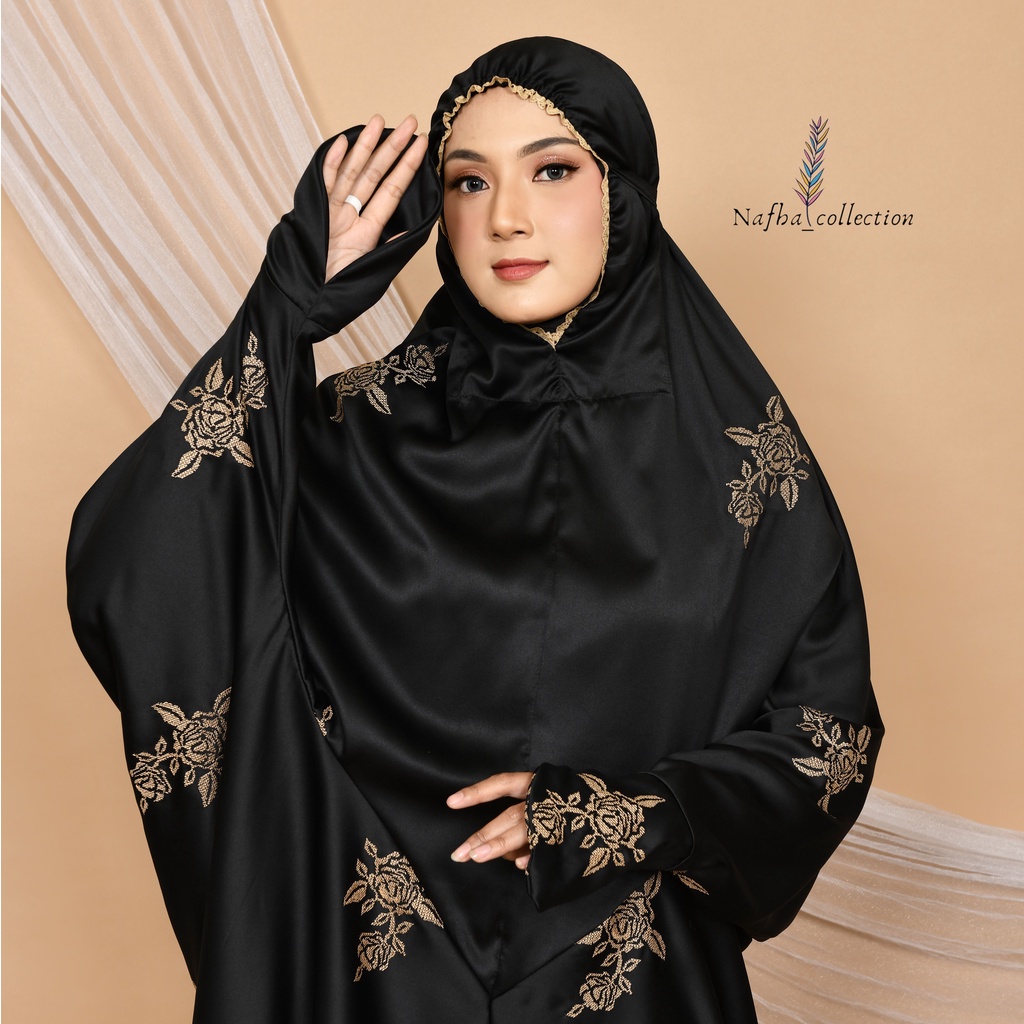 Jual NAFHA - Mukena Terusan Dewasa Sutra Bunga Mawar Streamin | Shopee ...