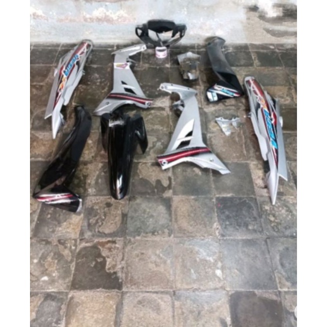 Jual Fulset Bodi Halus Vega r New Vega new Silver Hitam set stiker ...