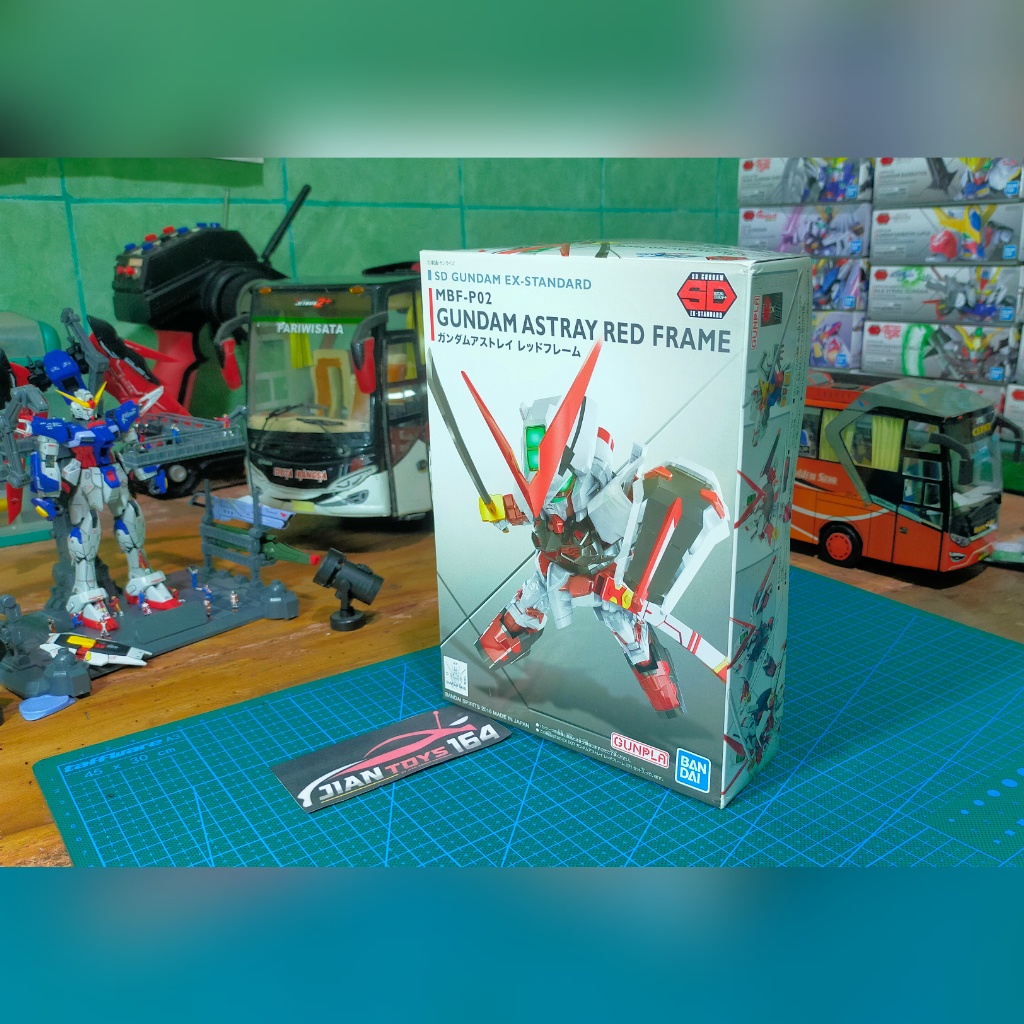 Jual Gundam SD Ex-Standard Gundam Astray Red Frame | Shopee Indonesia