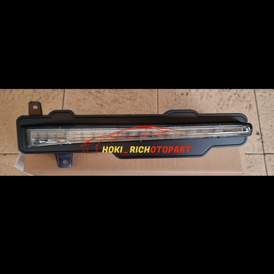 Jual Lampu Sen LED DRL Bemper Innova ZENIX Original harga satuan 1PC VT020 | Shopee Indonesia