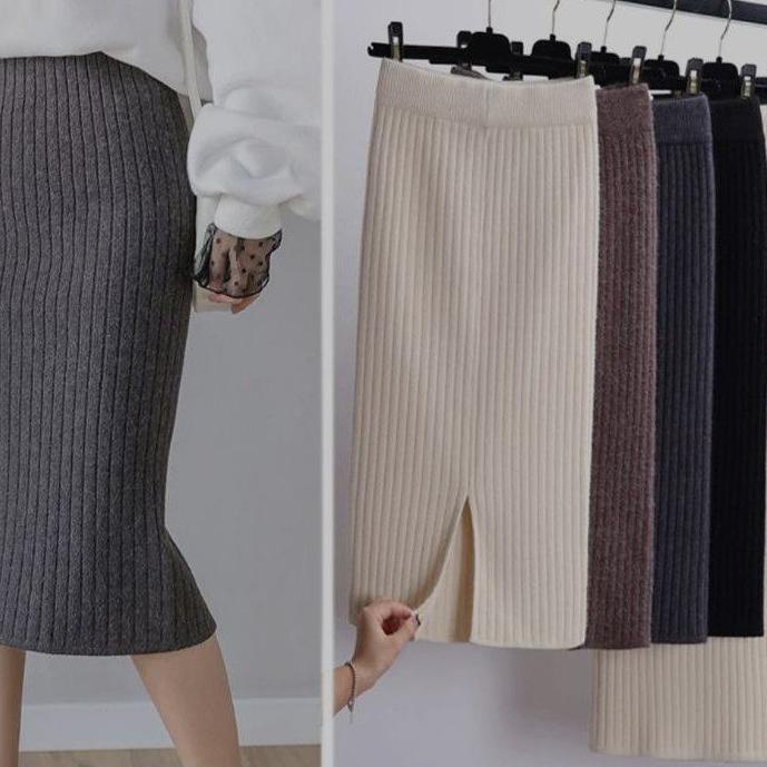 Jual Rok rajut Span pendek Knitted midi belah// Rok midi Rajut // Rok ...