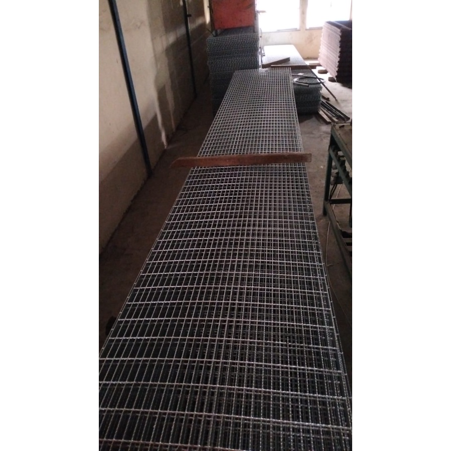 Jual Plat Grating Steel Galvanis Serrated Bergerigi / Non Serrated ...