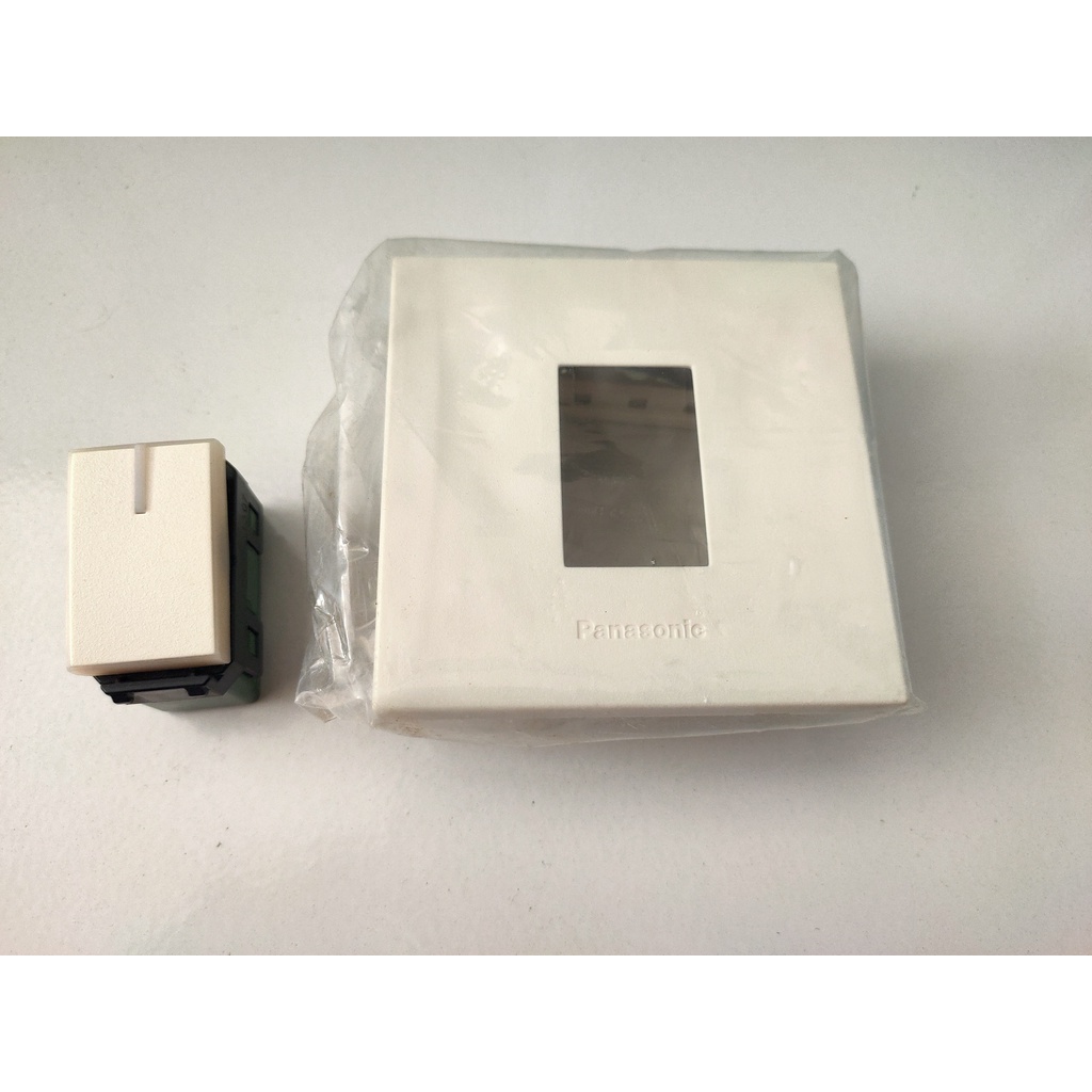 Jual SAKLAR ENGKEL PANASONIC STYLE PUTIH WESJ78019 + WESJ5931 MINIMALIS ...
