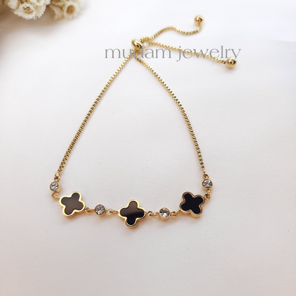 Jual Gelang Serut Model 3 Daun Semanggi Dengan Diamonds Warna Gold ...