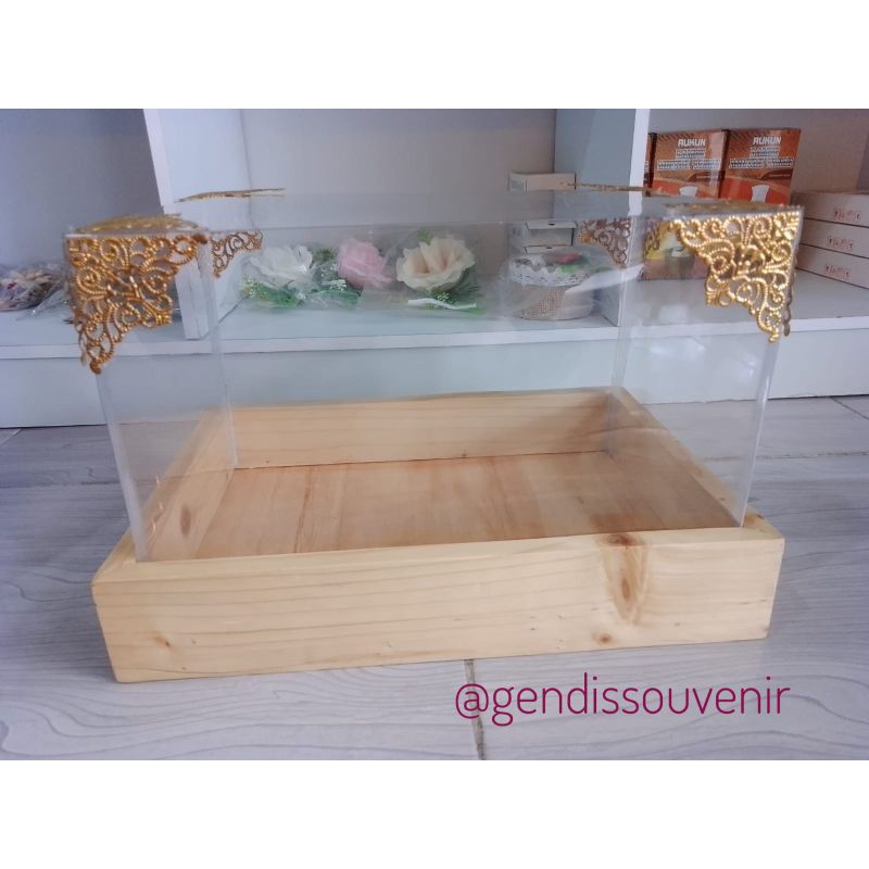 Jual BAKI HANTARAN KAYU 20x30cm - NAMPAN SESERAHAN Tutup mika - wooden ...