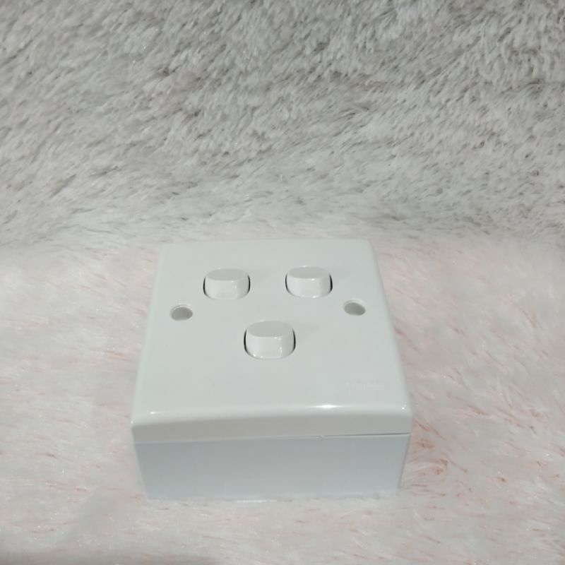 Jual schneider saklar triple clipsal + inbow dus | Shopee Indonesia