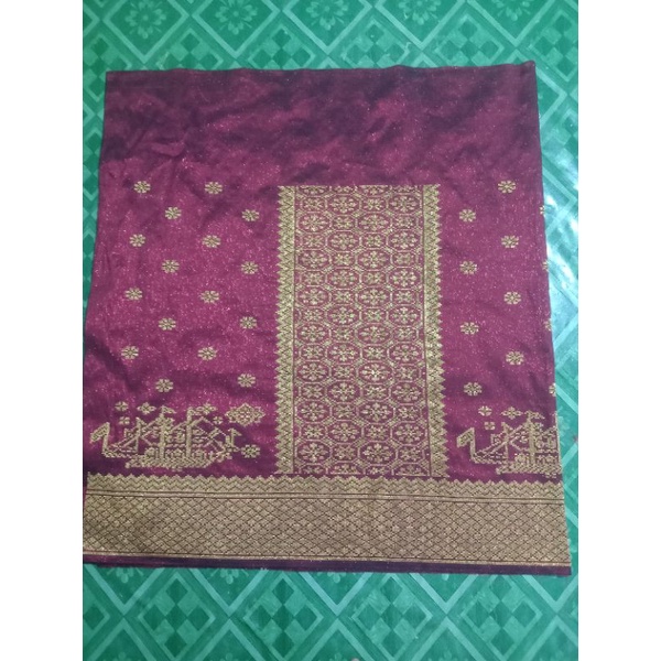 Jual songket Melayu warna merah | Shopee Indonesia