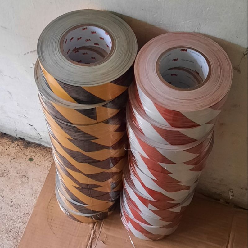 Jual Skotlet Scotlite 3M Reflective Barricade/Zebra/Police line Sticker Stiker SAFETY 48 mm x 45 ...