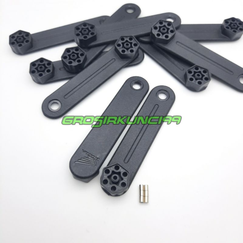 Jual KUNCI JOK EMERGENCY HONDA PCX ADV VARIO SCOOPY . Kunci jok ...