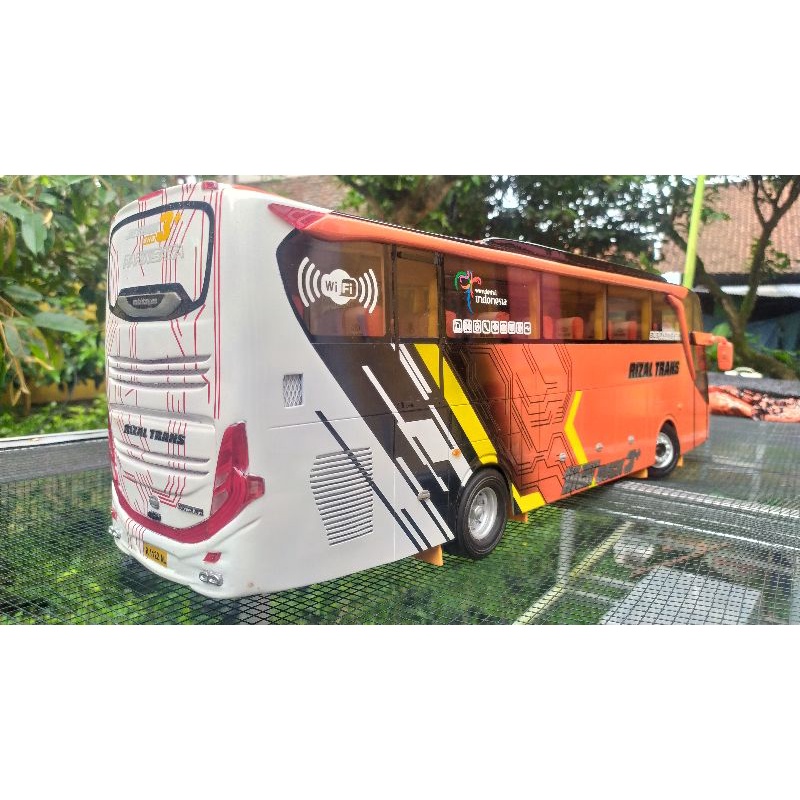 Jual miniatur bus skala 20 livery stj by NK | Shopee Indonesia