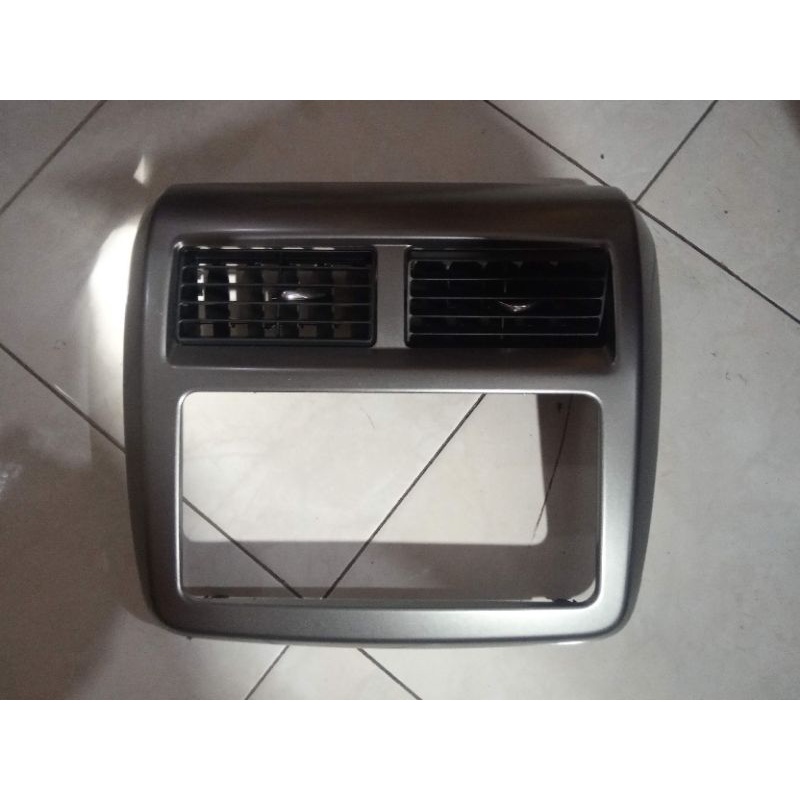 Jual panel head unit /aircond wigo agya ayla ori 8 in-silver | Shopee ...