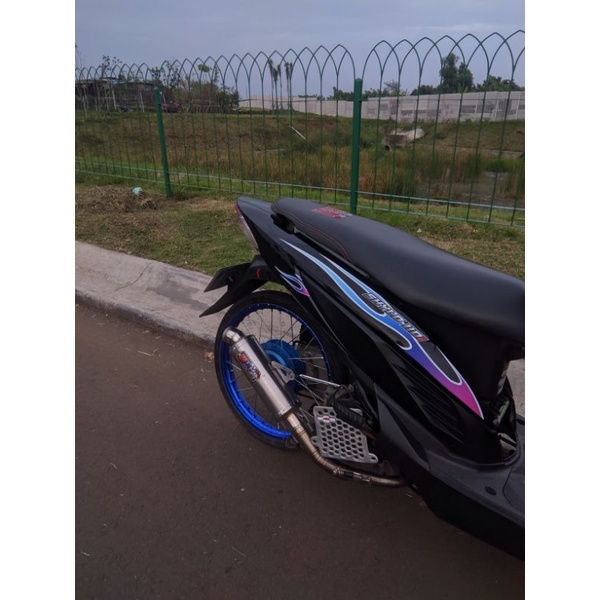 Jual striping sticker vario 110 fi/karbu motif api simpel transparan custame | Shopee Indonesia