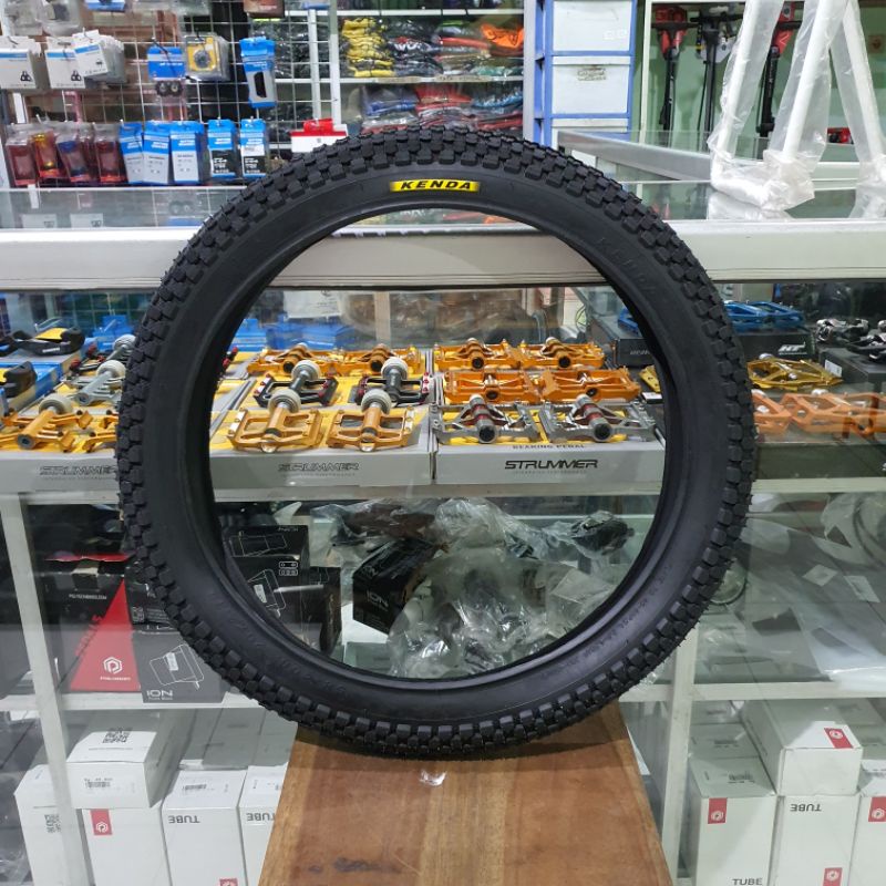 Jual Ban Luar Sepeda 20 x 2.35 Kenda BMX Hitam Polos K905 Motif Kasar | Shopee Indonesia