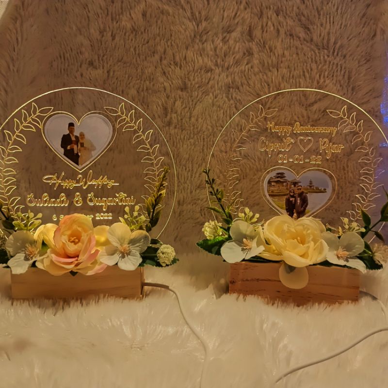 Jual lampu Akrilik dengan hiasan bunga | Shopee Indonesia