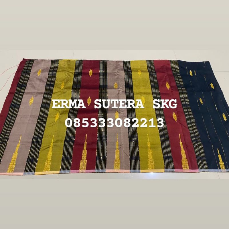 Jual SARUNG SUTRA TENUN bugis lipa sabbe | Shopee Indonesia