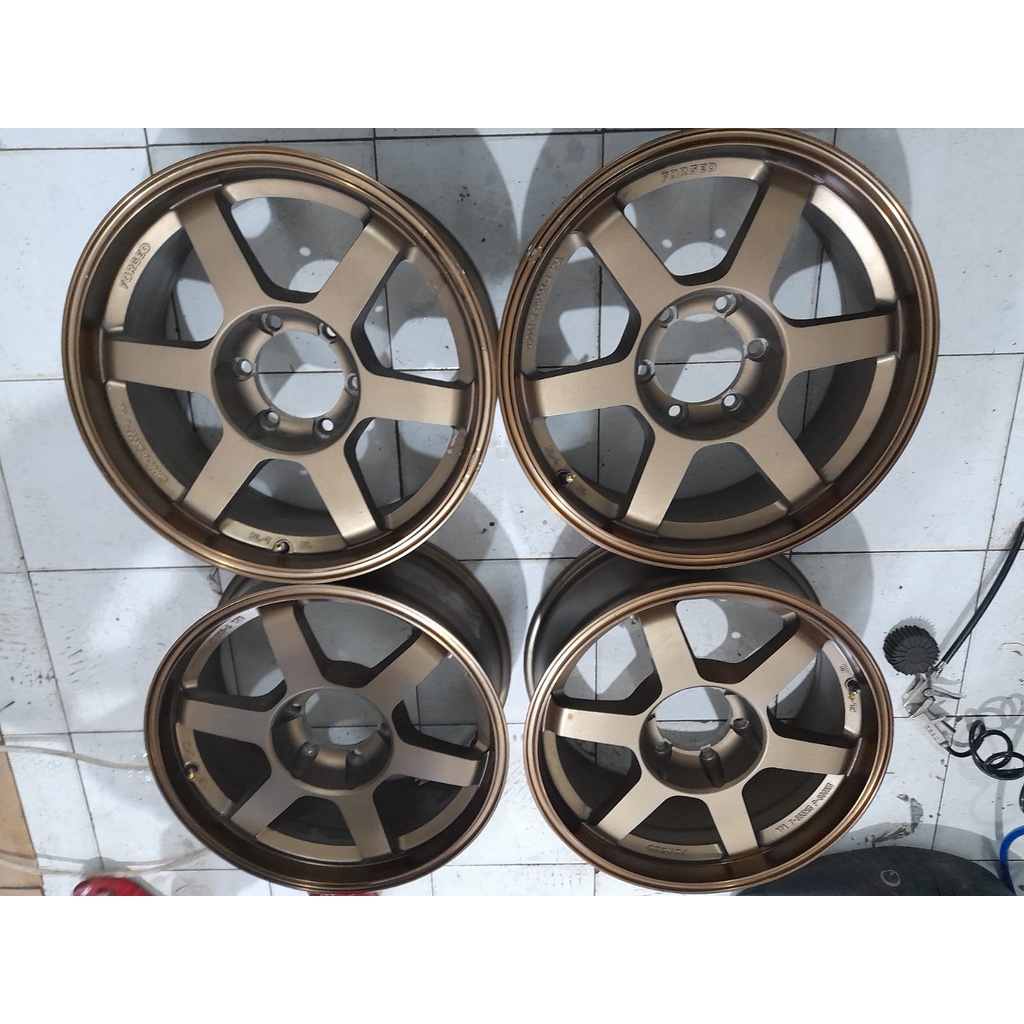 Jual velg second te37 ring 18 pcd 6x139,7 lebar 9 rata et20 warna bronze cocok buat pajero ...