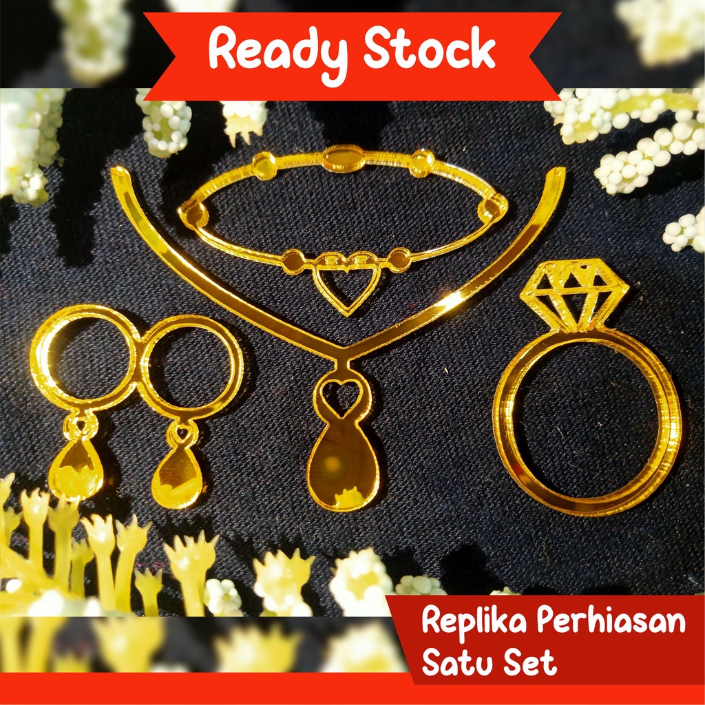 Jual SATU SET REPLIKA PERHIASAN MAINAN COCOK UNTUK DEKORASI MAHAR ...
