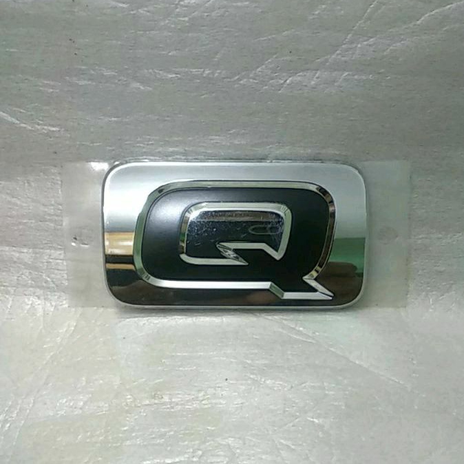 Jual Emblem Q tipe Q Innova reborn Avanza Veloz tahun 2022 original ...