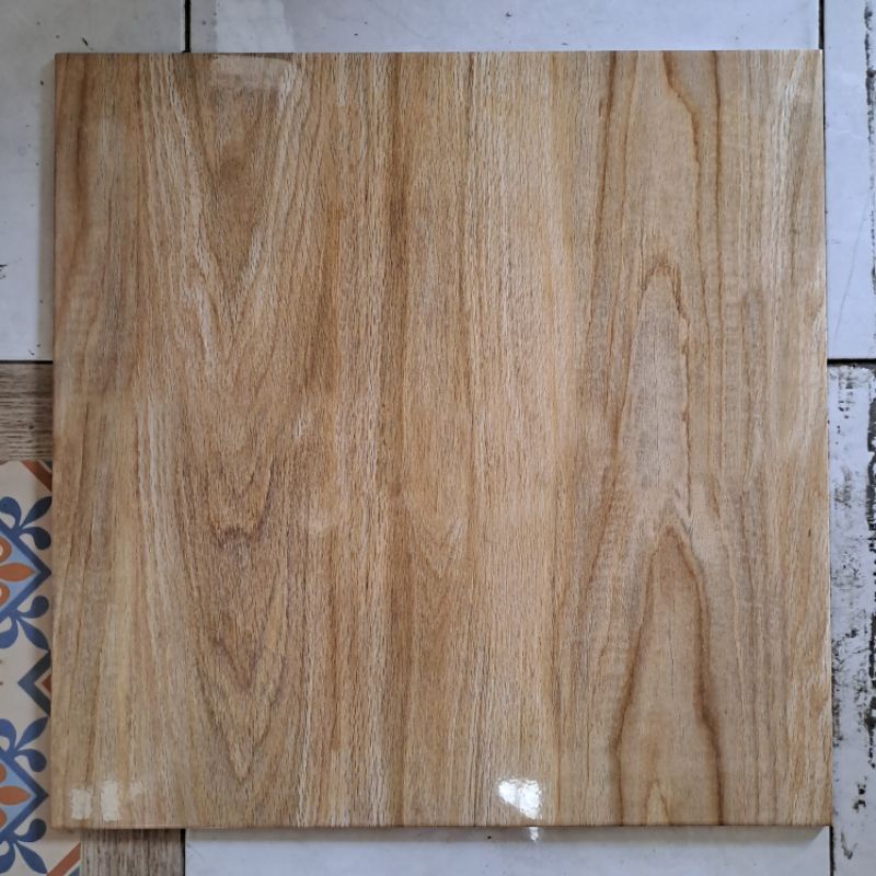 Jual keramik lantai motif kayu glossy 60x60 COPHER WOOD BROWN | Shopee Indonesia