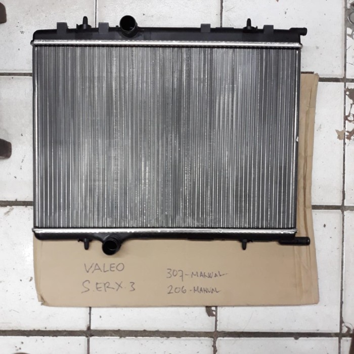 Jual Radiator Peugeot 206 / 307 Manual Matic merk Valeo - 4 pipa ...