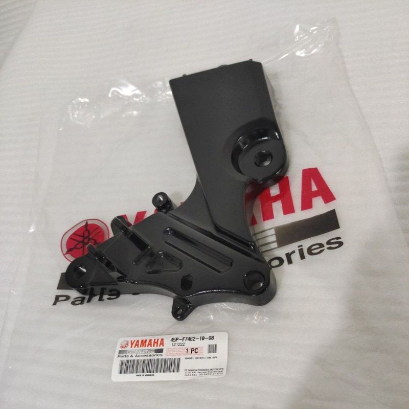 Jual COD Dudukan braket foot step footstep depan Kanan Yamaha Byson ...