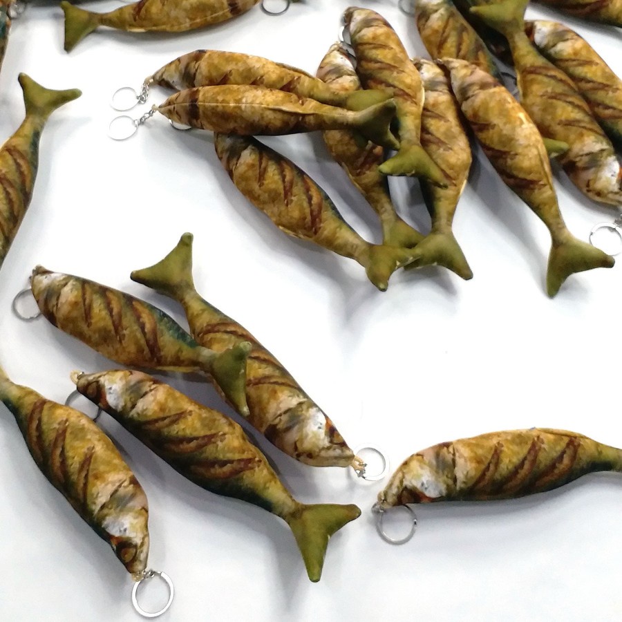 Jual Gantungan Kunci Ikan Kembung Goreng lucu unik hadiah kado | Shopee ...