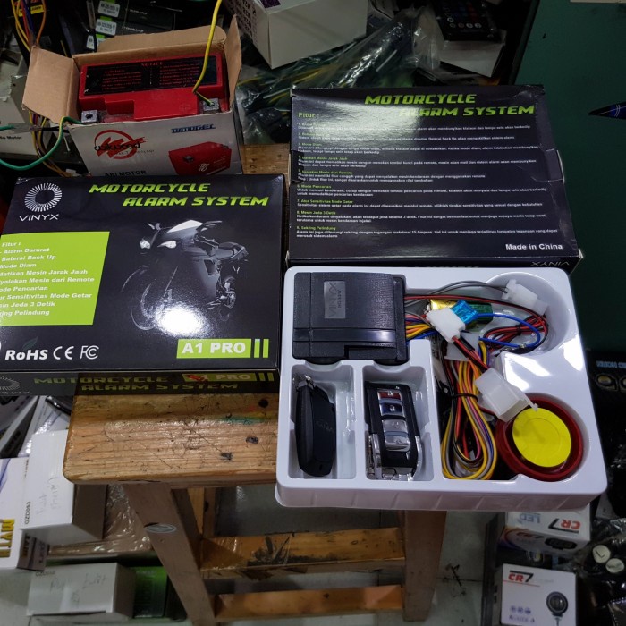 Jual Alarm Vinyx Motor Injeksi Plus Remote Dan Baterai Cadangan ...