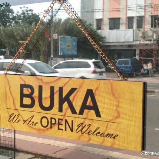 Jual Papan Kayu Tulisan 𝗕𝗨𝗞𝗔 𝗧𝗨𝗧𝗨𝗣 𝗕𝗢𝗟𝗔𝗞 𝗕𝗔𝗟𝗜𝗞 Size 10x30cm Gantungan ...