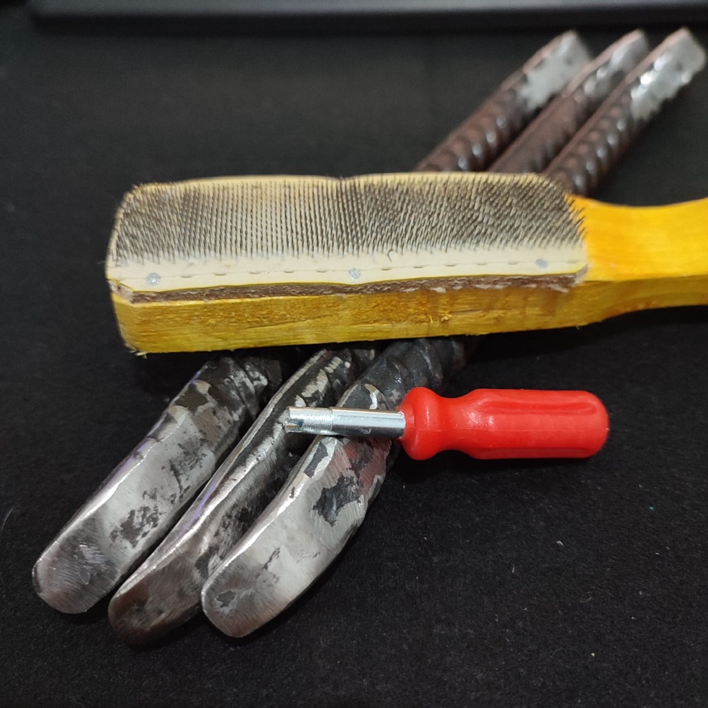 Jual Alat Congkel Ban sepada Motor Paket 3 in1 cukit ban, sikat dan ...