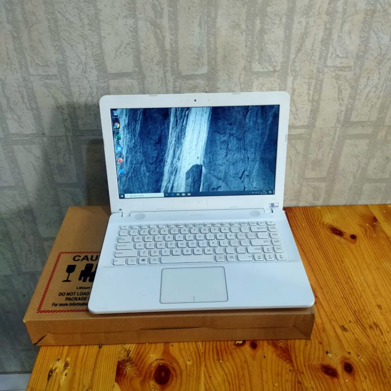 Jual Laptop Asus X441UA, Core i3-6006U, Gen 6th, Ram 4/500Gb, Gaming ...