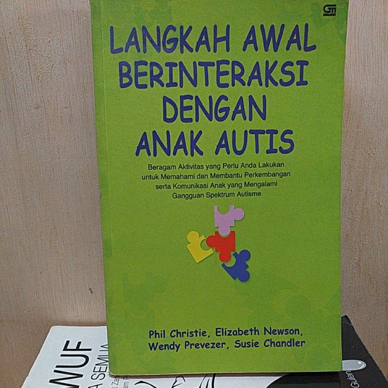 Jual Langkah Awal Berintraksi dengan Anak Autis | Shopee Indonesia