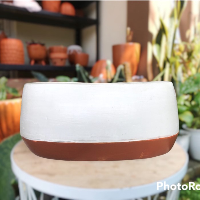 Jual Poo Pot Terakota Gerabah Terracotta Oval | Shopee Indonesia
