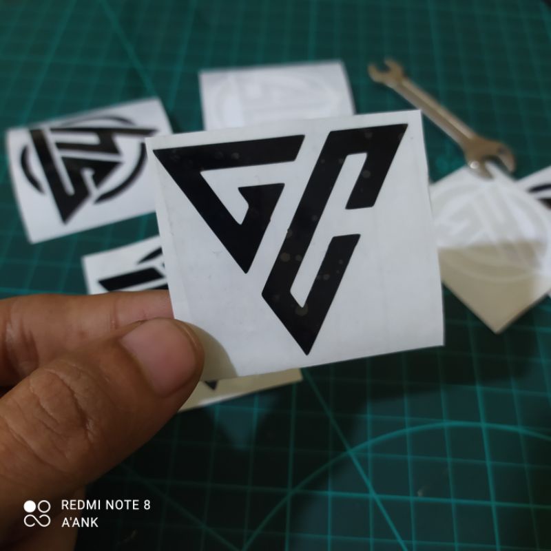 Jual stiker cutting logo GC sticker custom logo 2 huruf | Shopee Indonesia