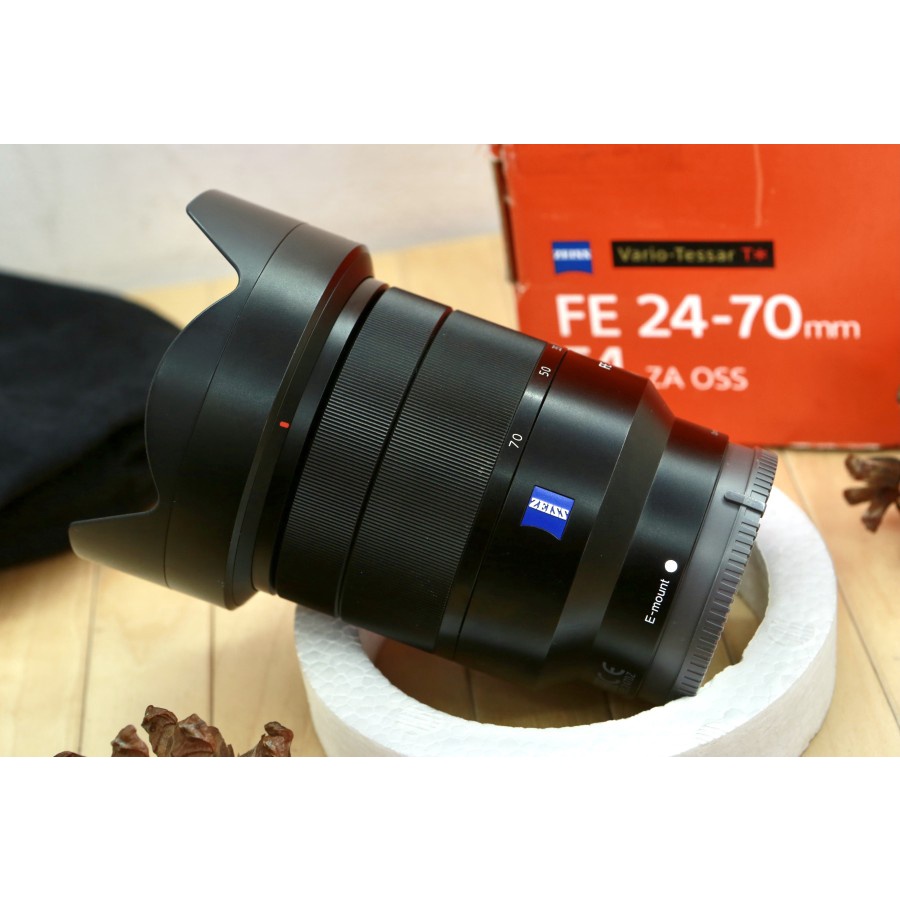 Jual Lensa Kamera Sony FE Zeiss 24-70mm F4 fullset | Shopee Indonesia