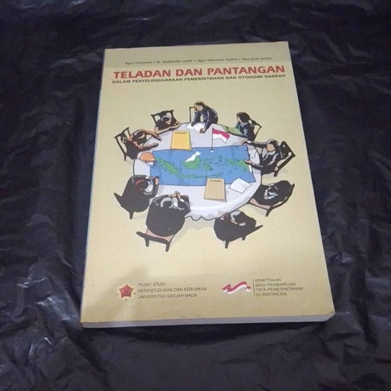 Jual teladan dan pantangan dalam penyelenggaraan pemerintah dan otonomi ...