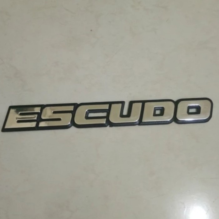Jual emblem tulisan Suzuki Escudo | Shopee Indonesia