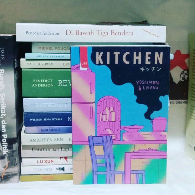 Jual buku bagus Kitchen by Yoshimoto Banana | Shopee Indonesia