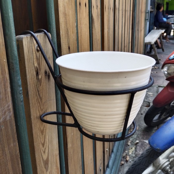 Jual Rak pot bunga balkon gantung, rak diameter 15 cm, rak dinding ...
