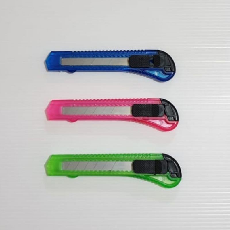 Jual Pisau Cutter Ukuran Besar 18mm / Transparan Warna Warni Cuter ...