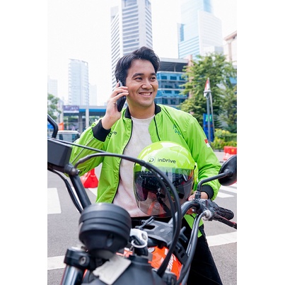 Jual Official Jaket + Helm (1 Set) Resmi inDrive Motor Indonesia ...