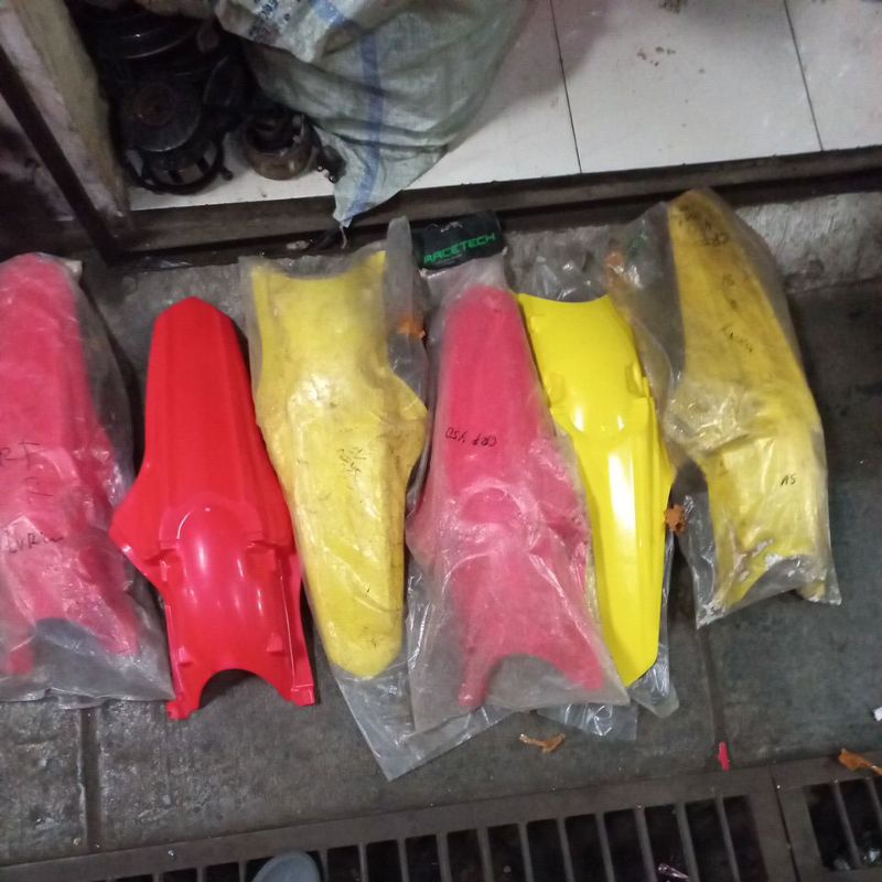 Jual slebor spakbor belakang crf 250 race tech made in italy.Baru NOS ...