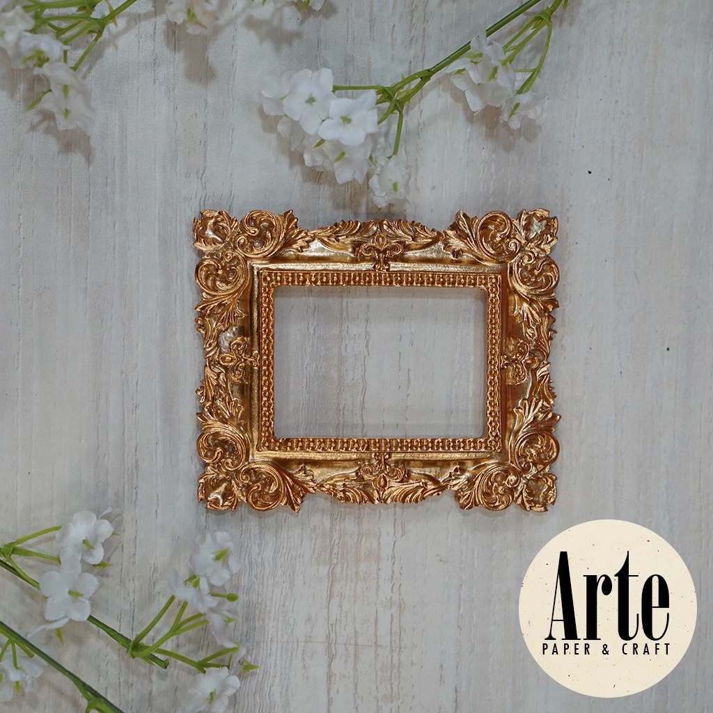 Jual Properti Foto Vintage Frame Gold Aesthetic Photo Prop Bingkai Emas ...