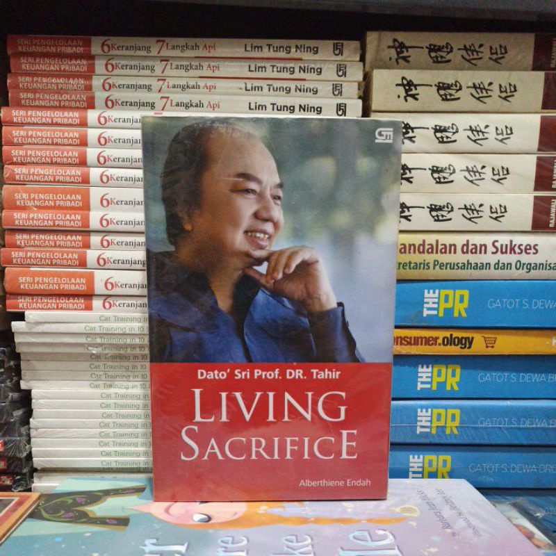 Jual BUKU ORIGINAL DATO'S SRI Prof. DR. Tahir LIVING SACRIFICE ALBERTHIENE ENDAH ENGLISH VERSION ...