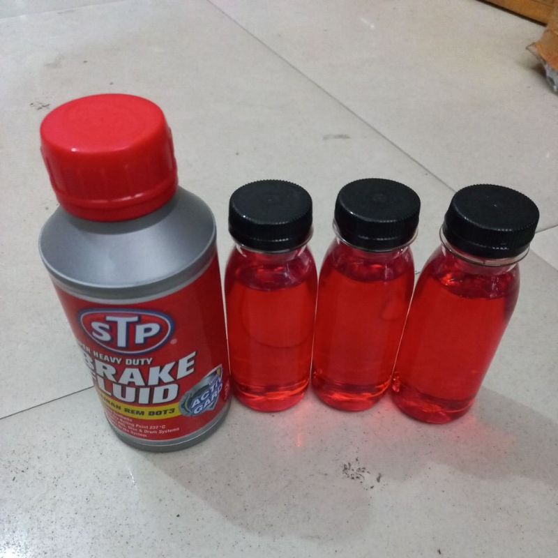 Jual MINYAK REM MERAH KECIL STP DOT 3 100ML | Shopee Indonesia