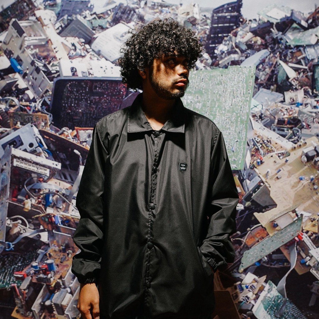 Jual UNKL347 Jaket Pria Windbreak Hitam Sablon WYBK 300 | Shopee Indonesia