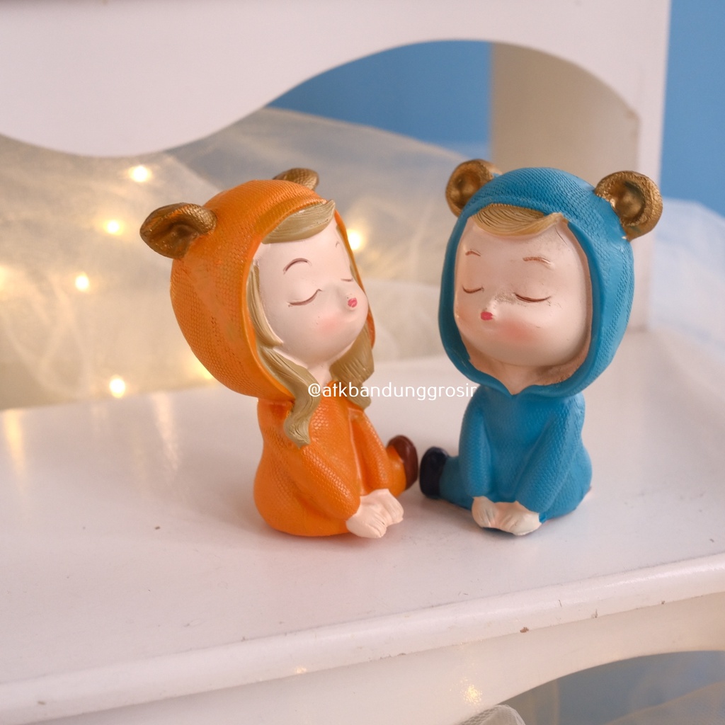 Jual Set Miniatur Pajangan Boneka Resin Impor kado anniversarry gifbox ...