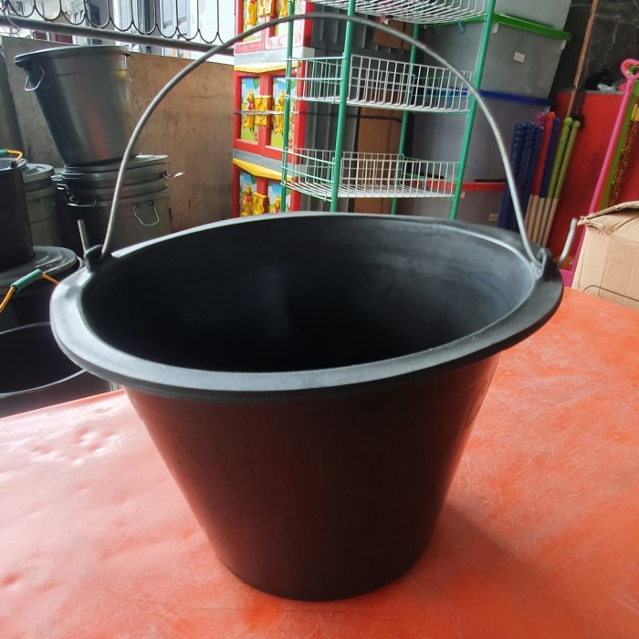 Jual ember cor anti pecah GM 14 lt/ timba cor hitam/ ember cor bangunan ...