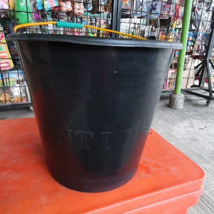 Jual Ember cor anti pecah 26liter/ timba cor hitam anti pecah 26 liter ...