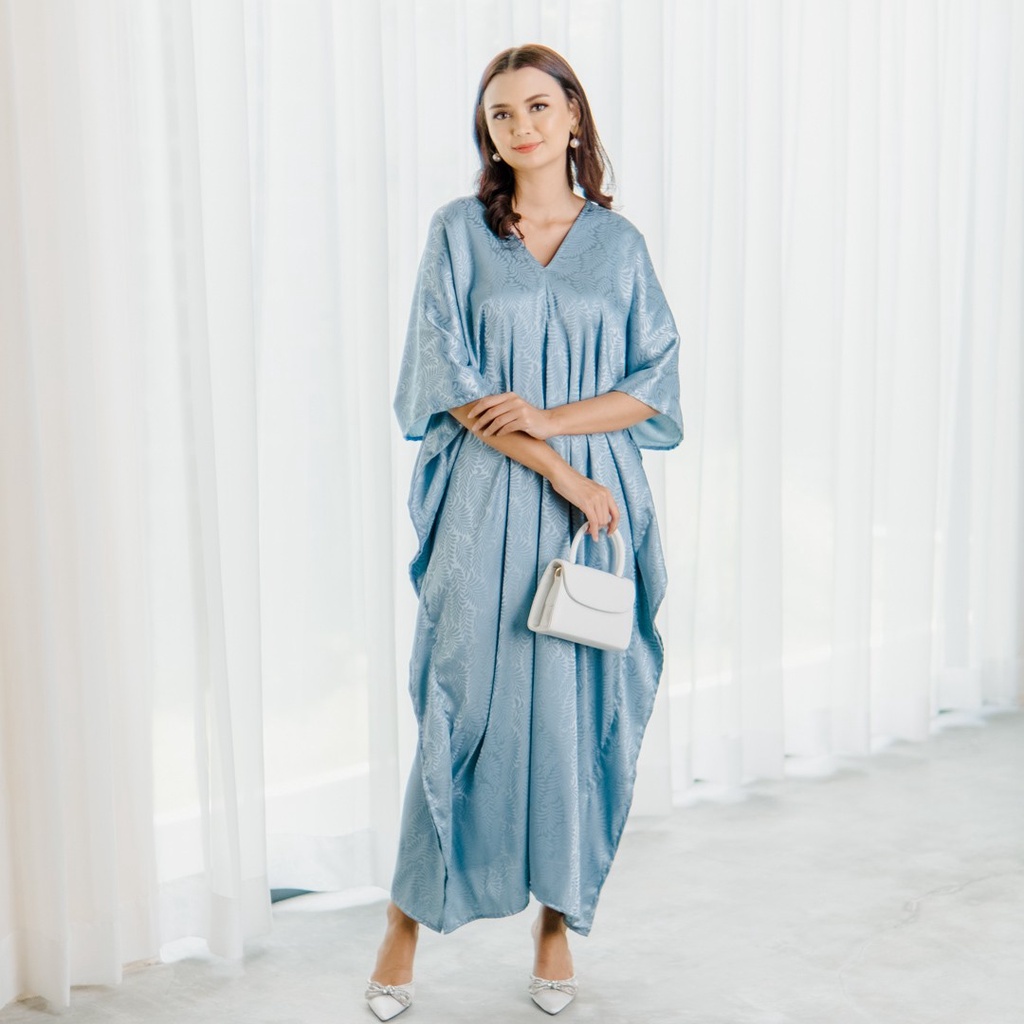 Jual Allegra Kaftan Rowan Leaves Slate Blue - Silky Jacquard Nyaman Biru | Shopee Indonesia