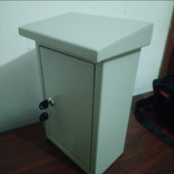 Jual Box Panel Pelindung Control Instalasi Besi Outdoor Topi Ukuran ...